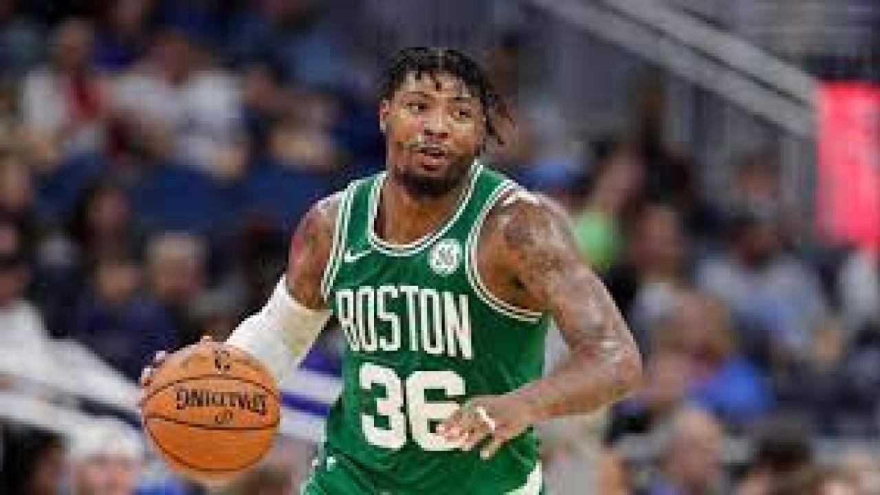 Marcus Smart vive tenso momento con fanático durante su regreso al TD ...